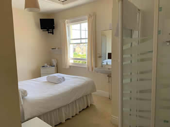 Well Parc Hotel at Trevone ~ En-suite rooms available with sea or ...