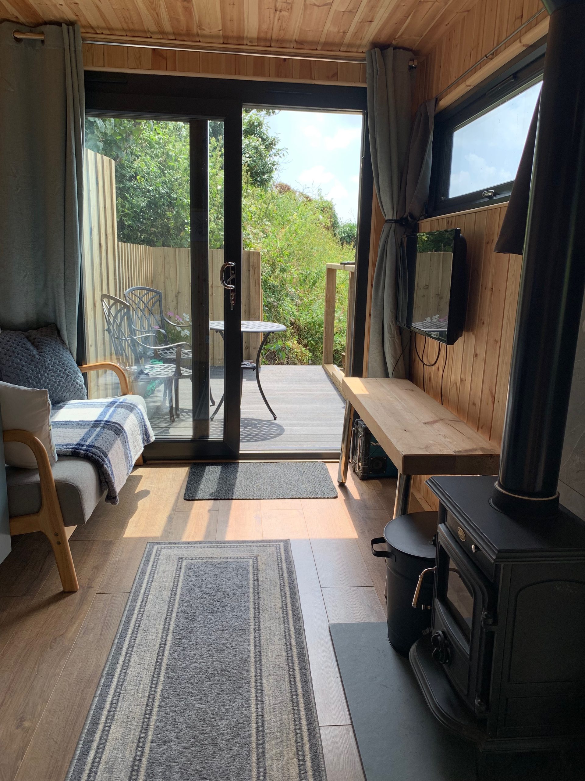 The Look Out ~ Spacious luxury Glamping by the sea with cosy log burner ...